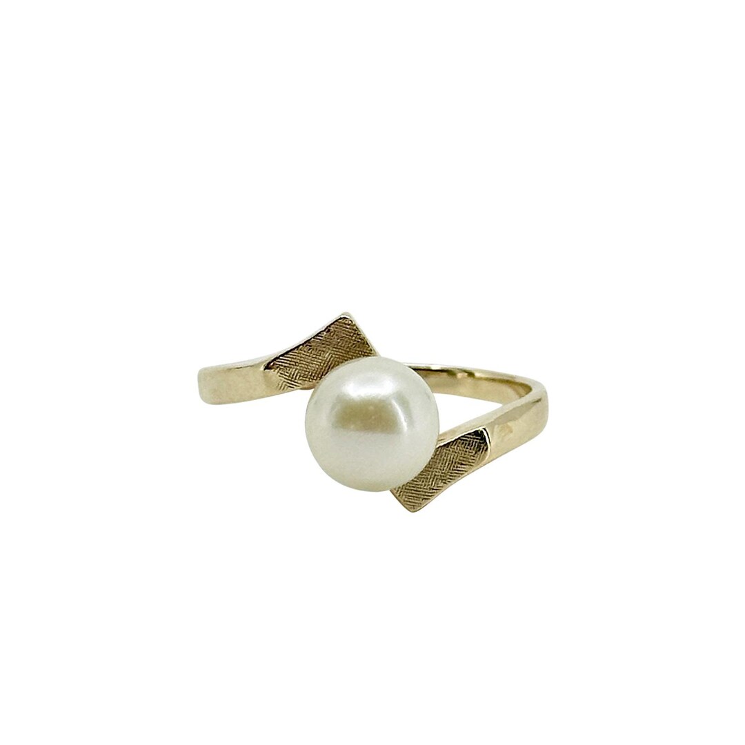 MCM Textured Bypass Vintage Japanese Saltwater Akoya Cultured Pearl ...