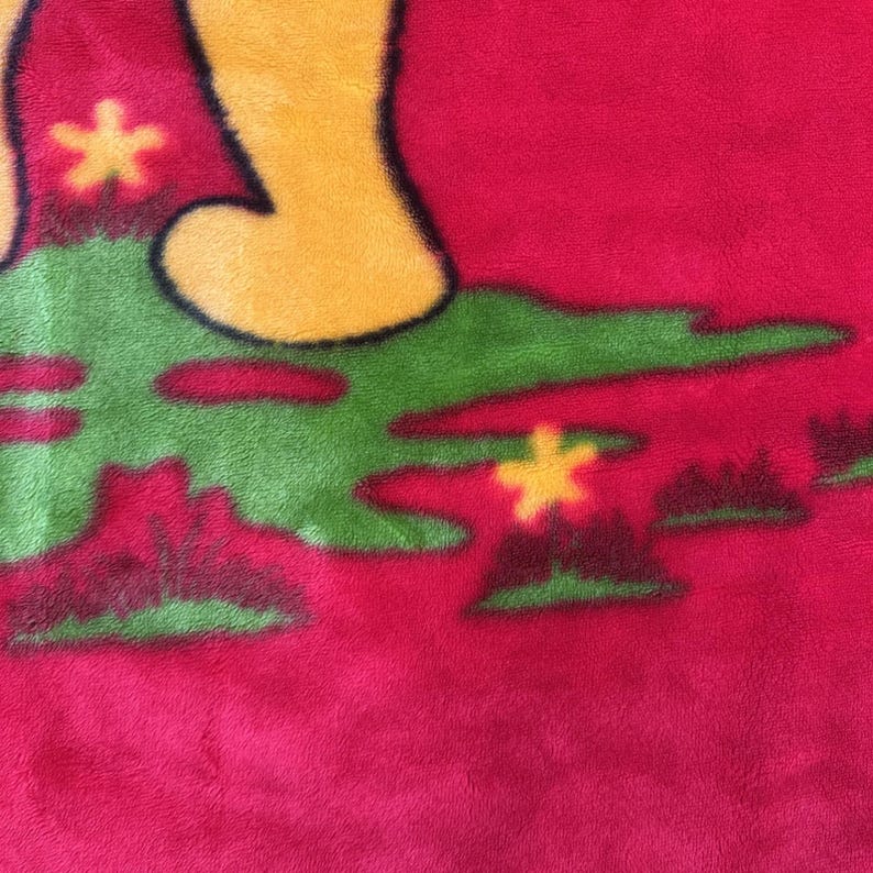 HTF Sus Winnie the Pooh Holding Honey Pot White Clouds Blanket Throw ...
