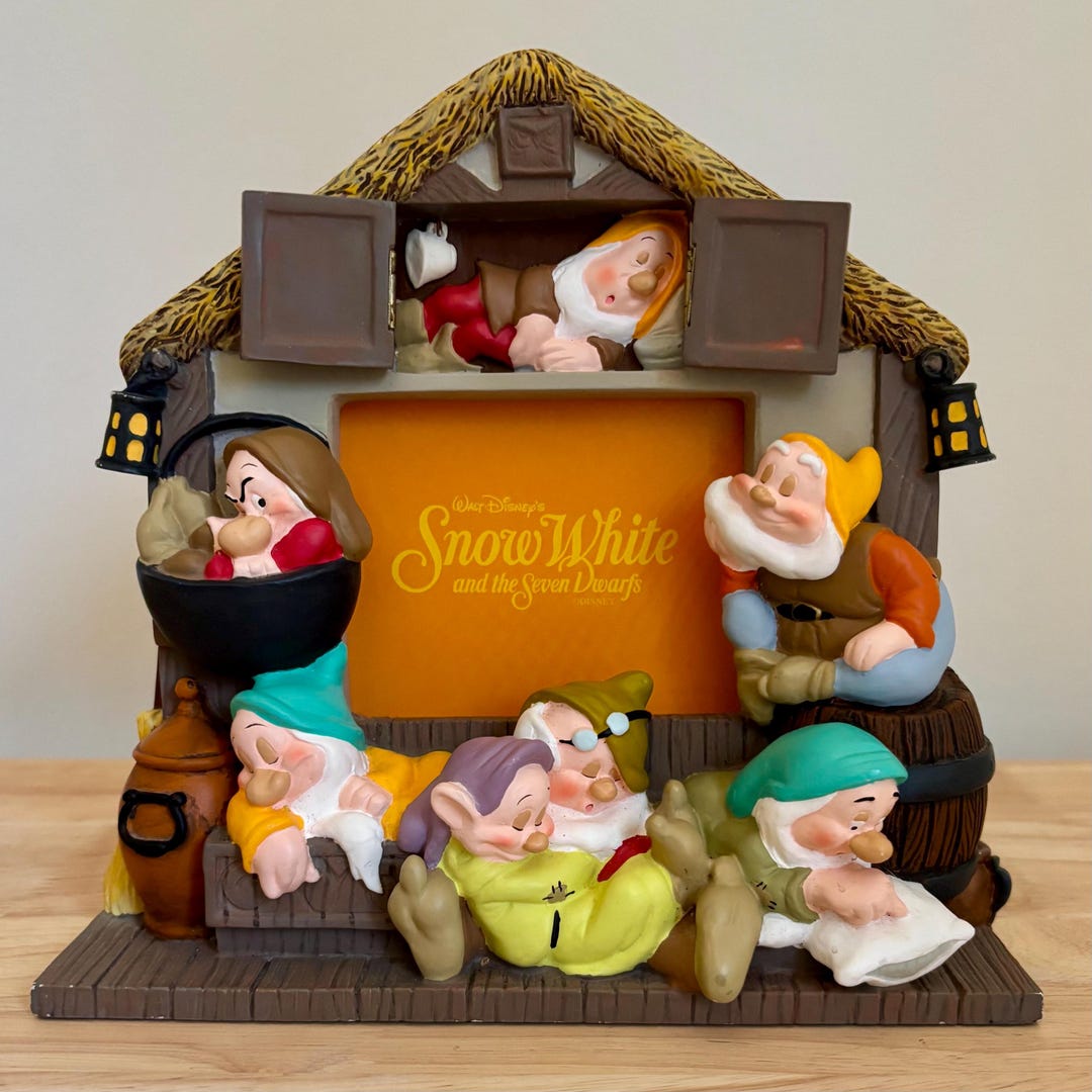 Disney Snow White and the Seven Dwarfs 3D Photo Frame – Disneyland 2000 ...