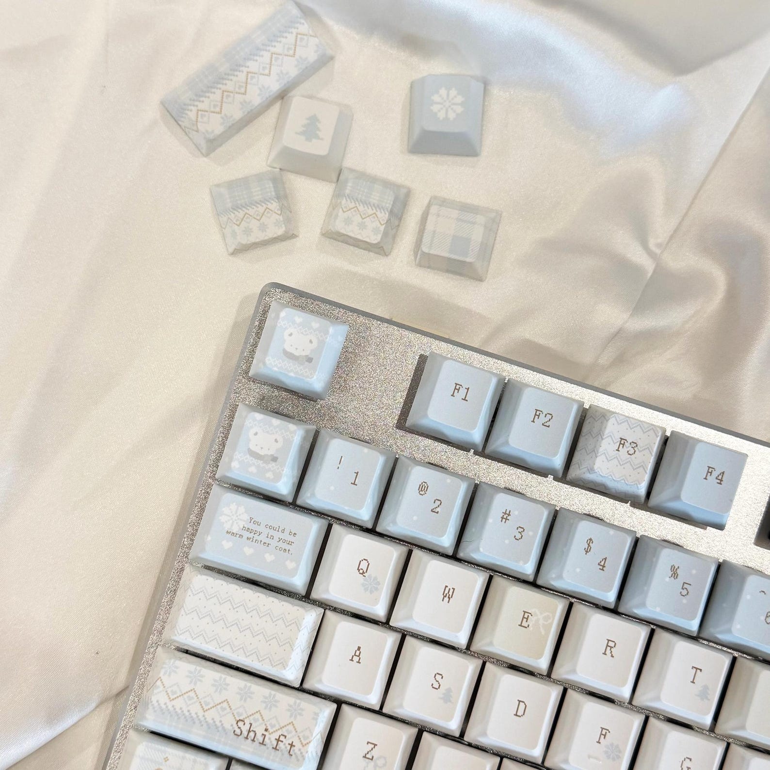 Winter Bear Letter Keycaps-129 PBT Side-lit Gradient Blue & White ...
