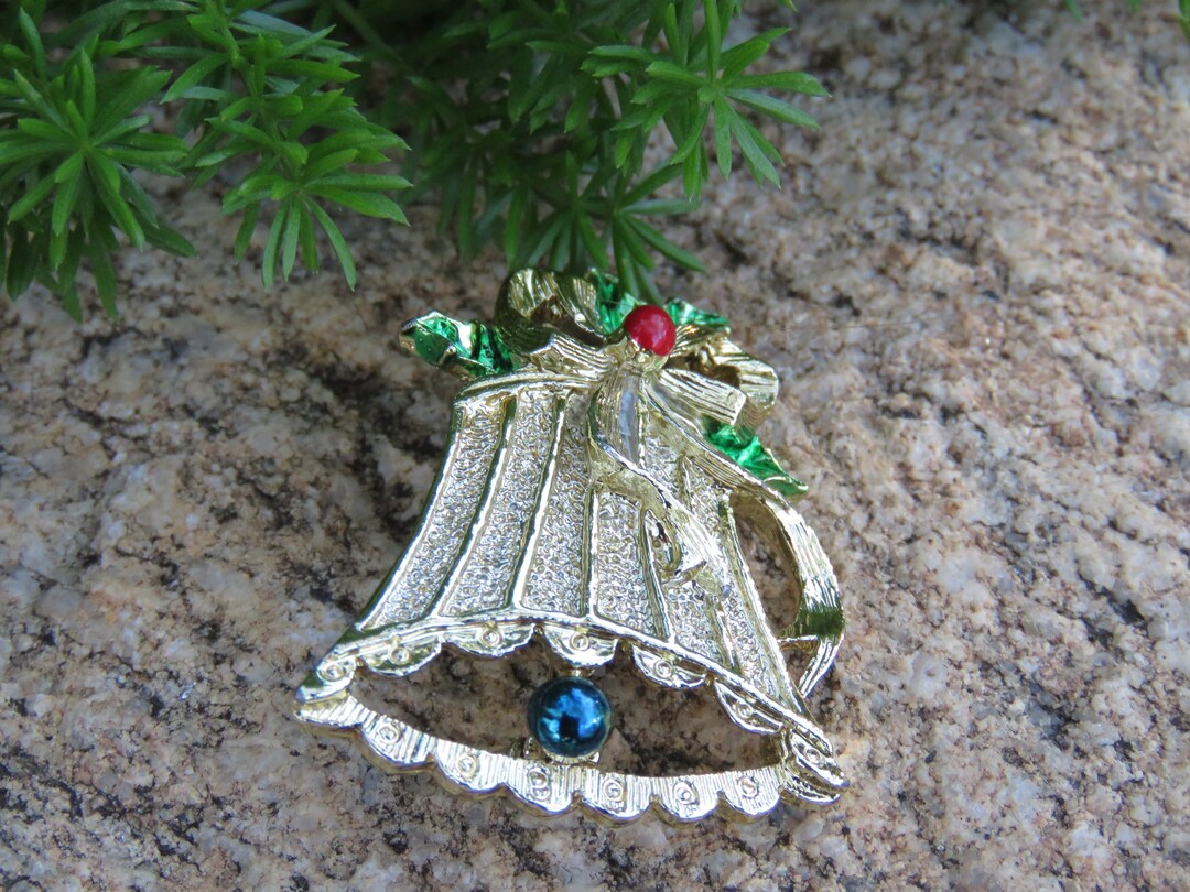 Vintage "gerrys" Christmas Bell Brooch, Holiday Wear, December 25 Item ...