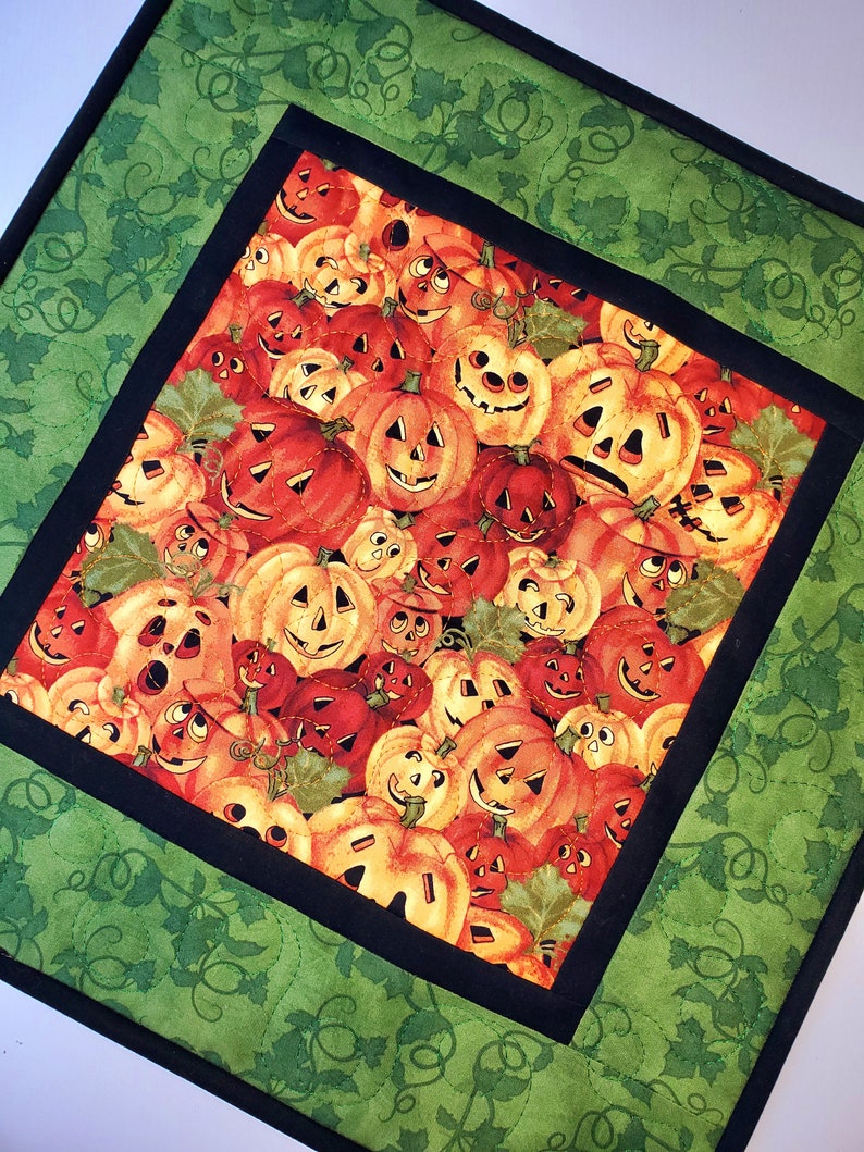 Halloween Table Topper, Jack O Lantern Pumpkin, Handmade Quilted Decor ...
