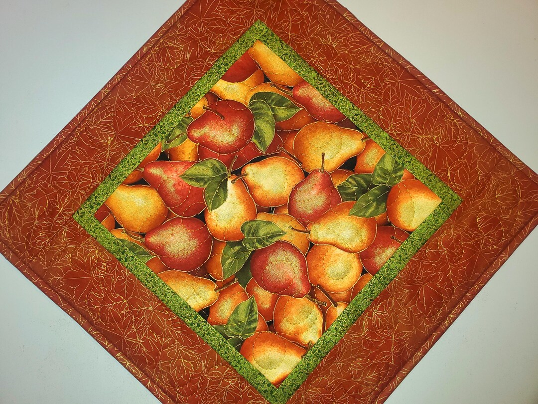 Pear Table Topper, Fall, Autumn, Leaves, Quilted, Handmade, Focus ...