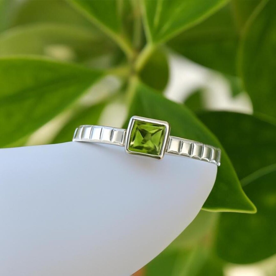 Sterling Silver Peridot Ring: Square Cut August Birthstone, Size 7 - Etsy