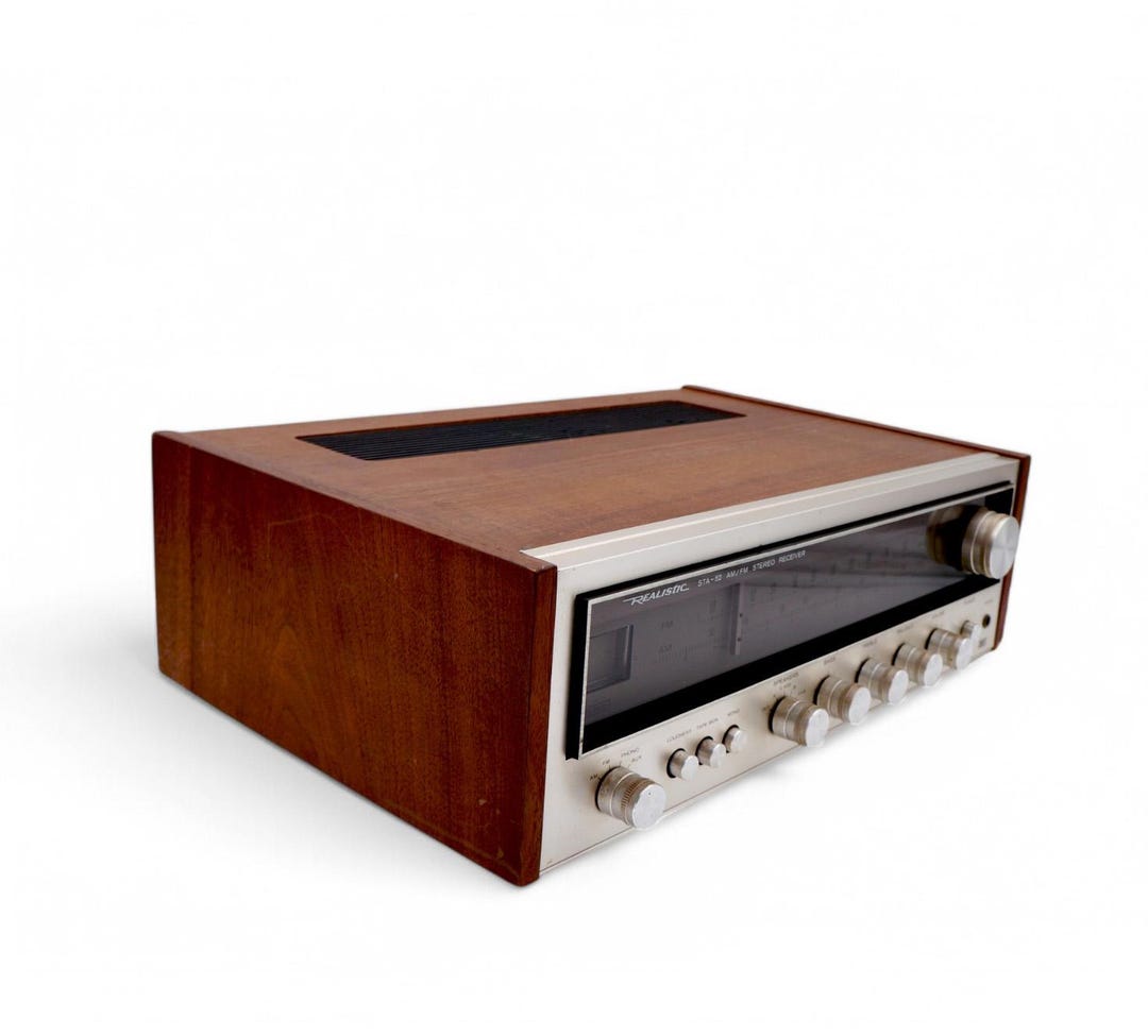 Vintage Realistic STA-52 Silver Face Wood AM/FM Stereo Receiver ...