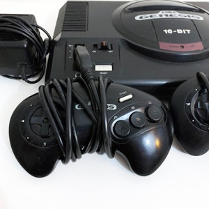 Vintage Sega Genesis 16 Bit Video Game System Console With 2 ...