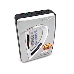 Vintage Sony Walkman WM-FX197 Cassette AM/FM Mega Bass Weather Proof ...