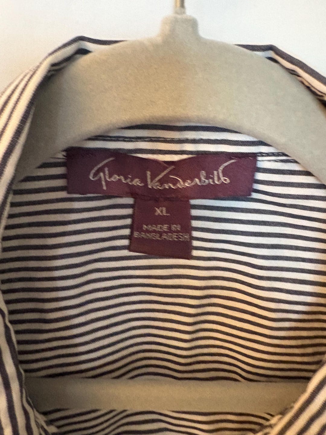 Gray and White Gloria Vanderbuilt Cotton Long Sleeved Blouse With ...