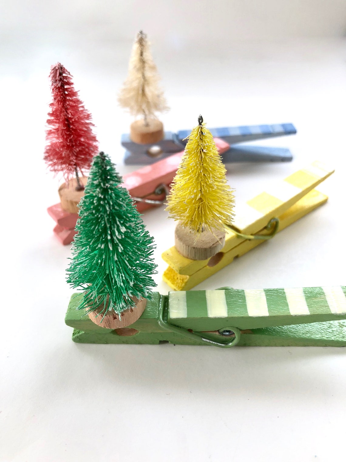 CHRISTMAS TREE Clothespin Frosted Sisal Bottlebrush Tree Gift - Etsy