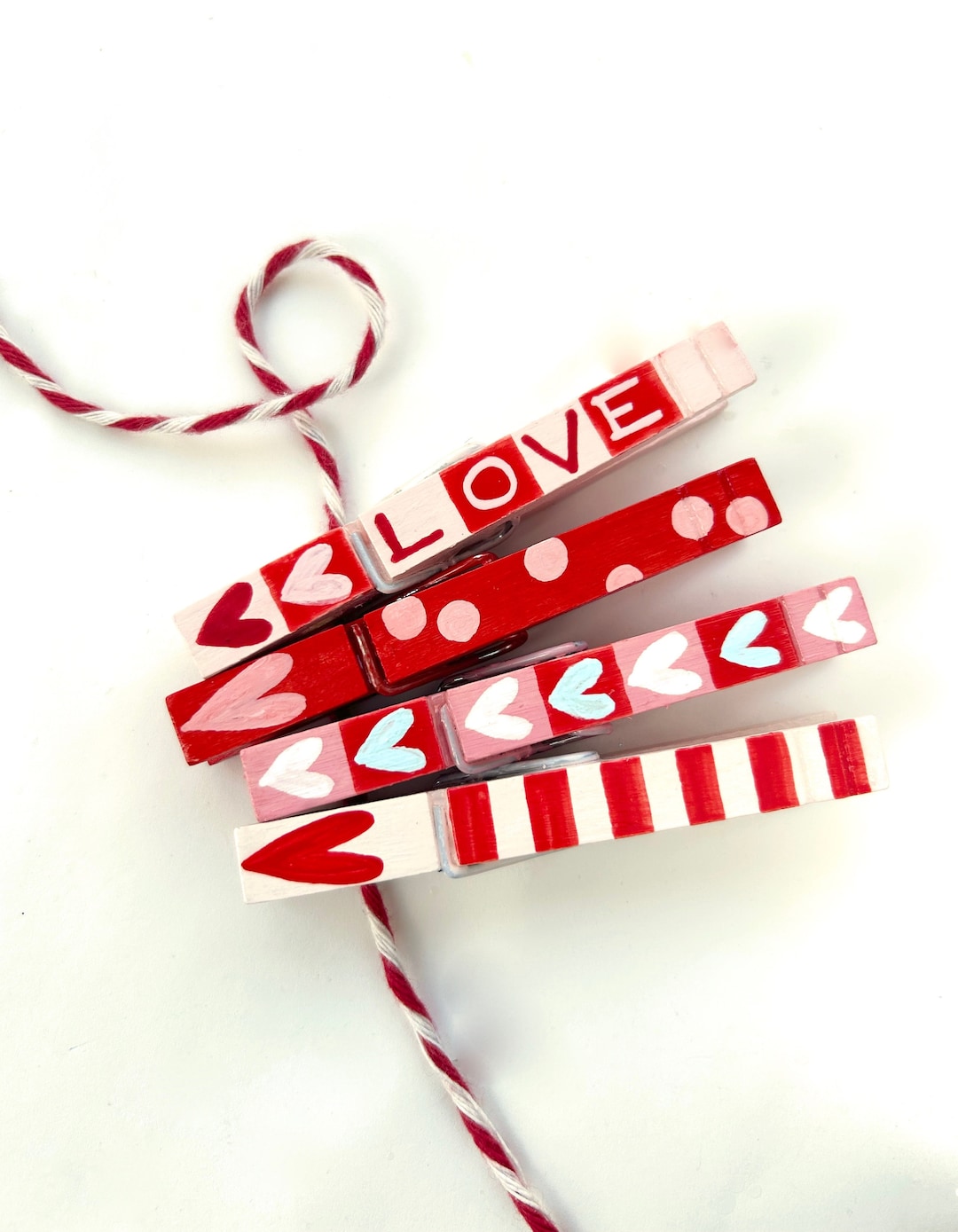 HEART CLOTHESPINS Hand Painted Clothespin Magnet Valentine Table Decor ...