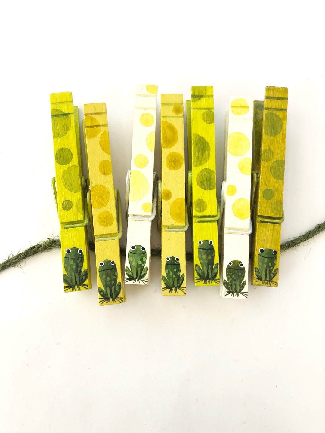 FROG CLOTHESPINS Hand Painted Frog Magnets Frog Party Favors Desk ...