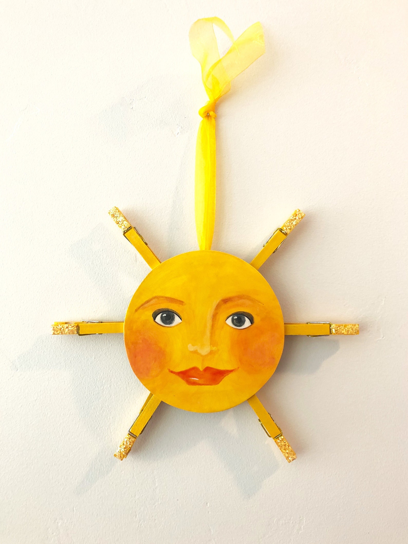 SUN WALL HANGING Photo Holder Sun Face Clothespin Sun Glitter - Etsy