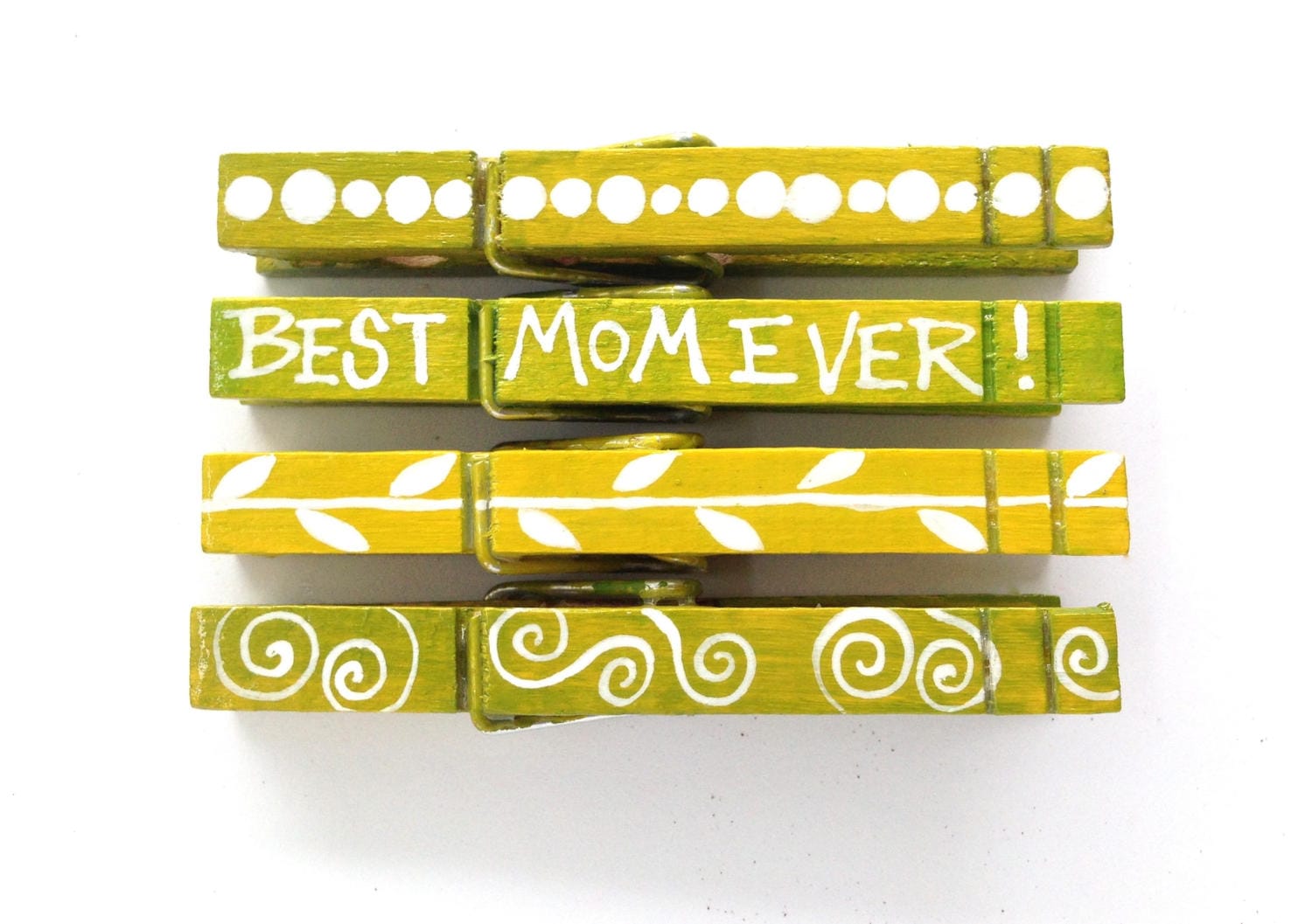 BEST MOM EVER Clothespin Magnets Hand Painted Green and White - Etsy