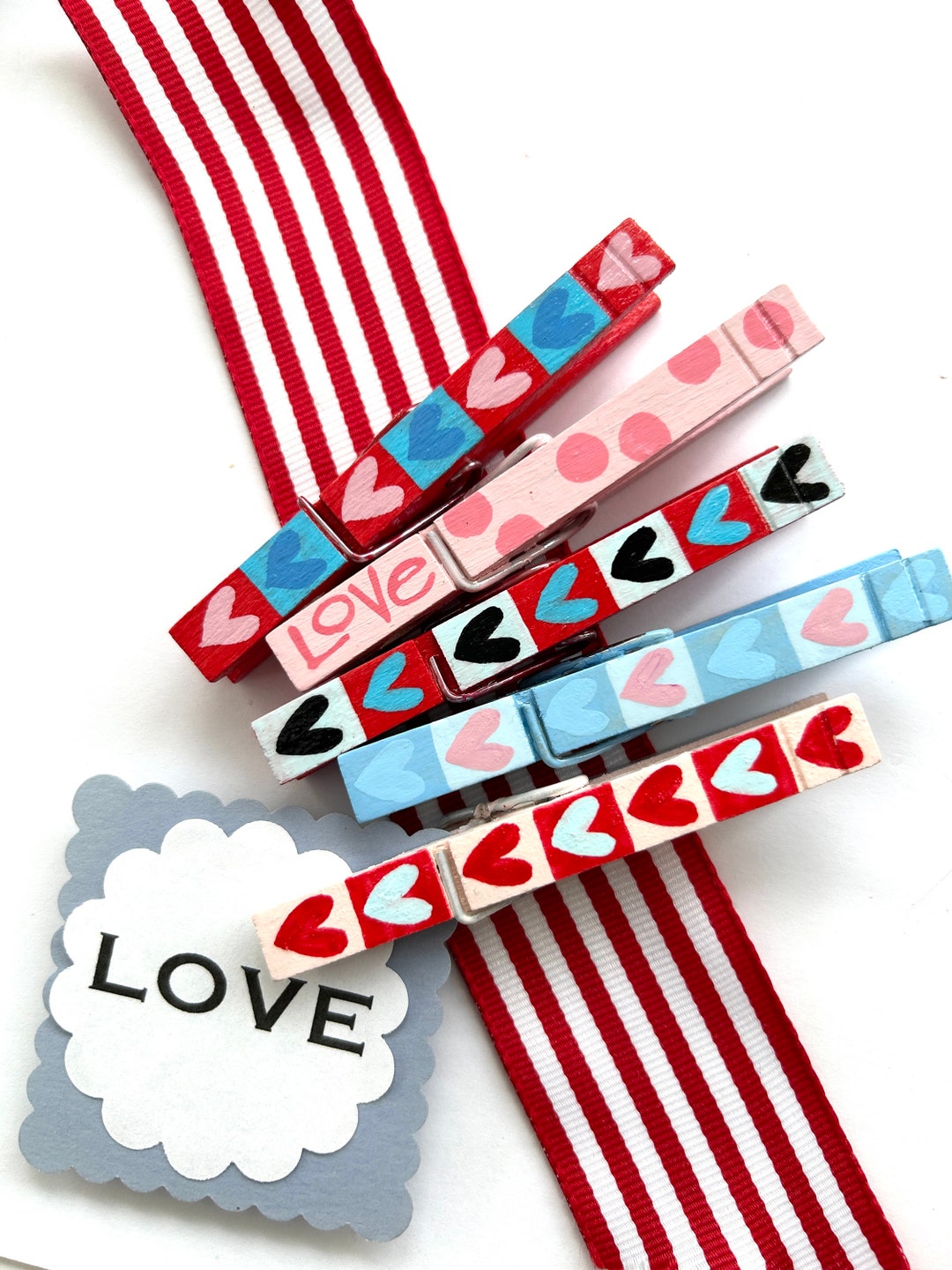 HEART CLOTHESPINS Hand Painted Clothespin Magnet Valentine Table Decor ...