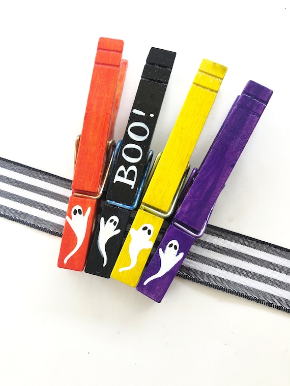 HALLOWEEN GHOSTS clothespins hand painted magnetic clothespin | Etsy