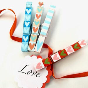 HEART CLOTHESPINS Hand Painted Clothespin Magnet Valentine Table Decor ...