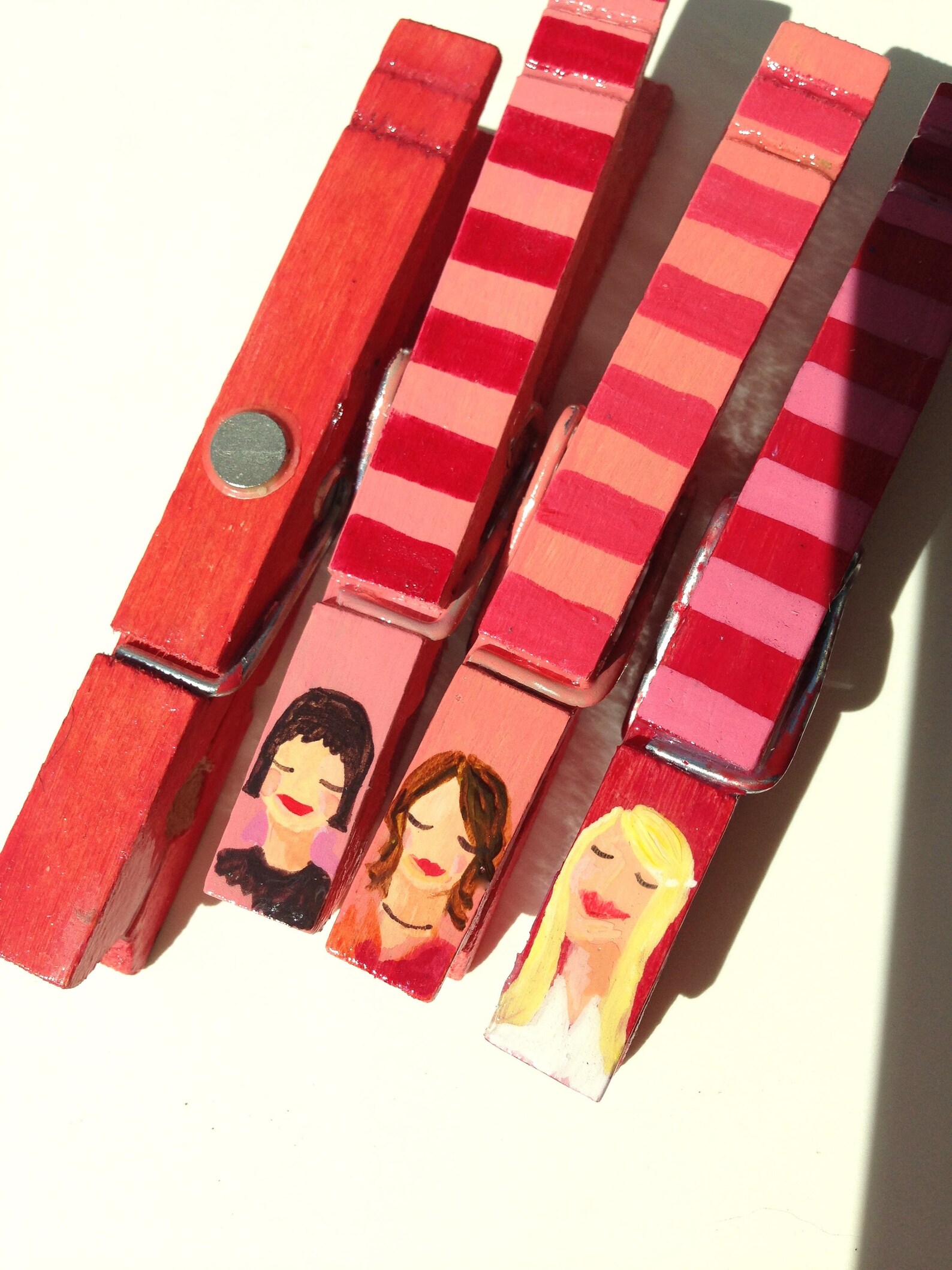 Women Faces Clothespins Hand Painted Magnets Pink and Red - Etsy