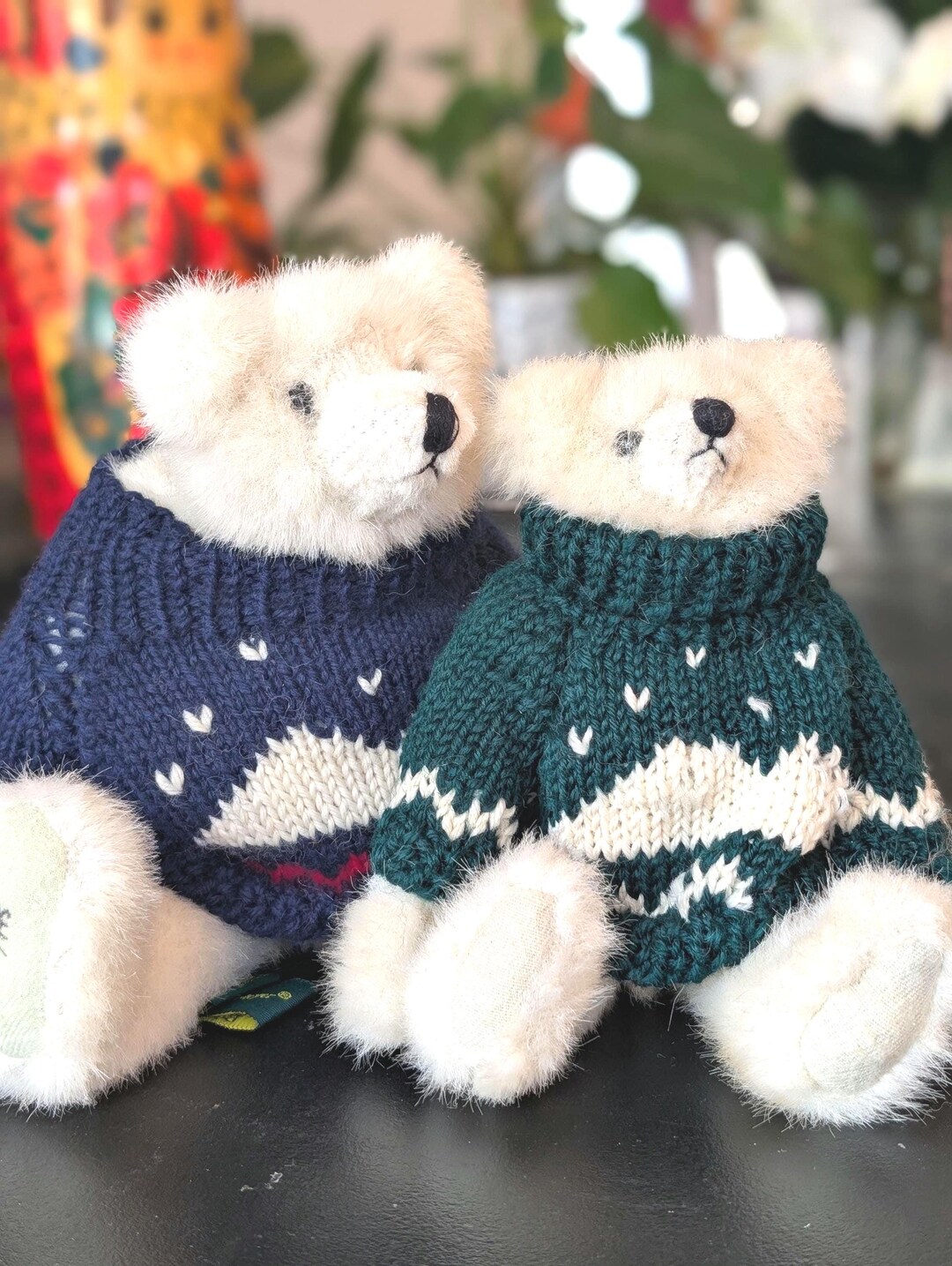 Pair of 1993 Mary Meyer Green Mountain Jointed Bears With Festive ...