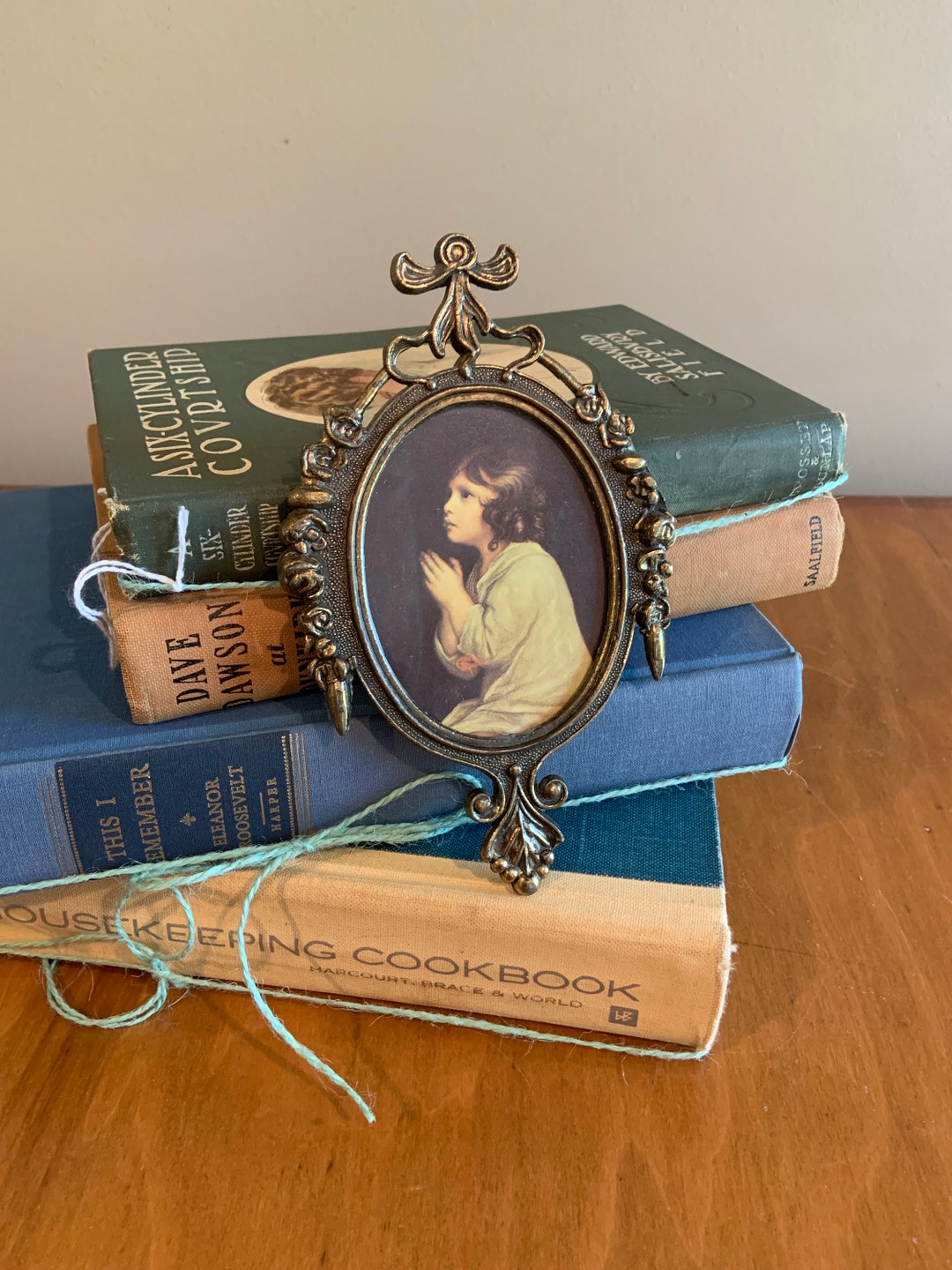 Vintage Infant Samuel Praying Ornate Metal Frame Child Praying Made in ...