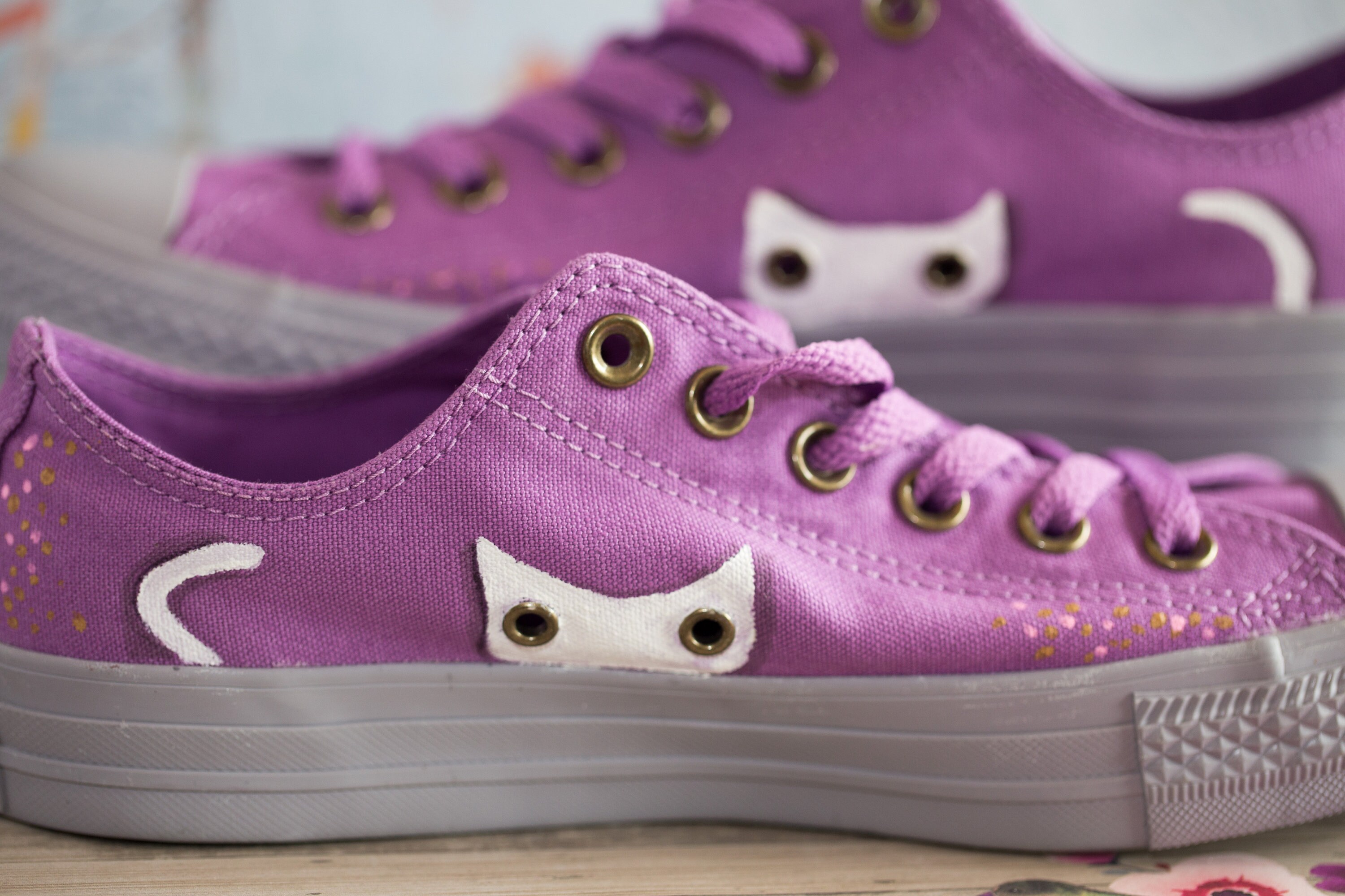 Hand-painted Cute Cats Converse Chucks Size 8W/6M - Etsy