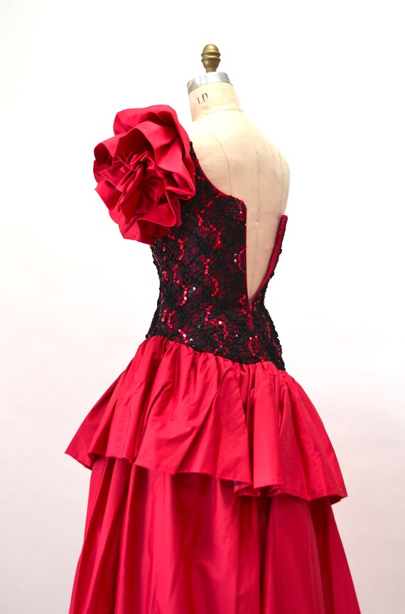 80s Prom Dress Red Black ruffle Sequin dress// Vintag… - Gem