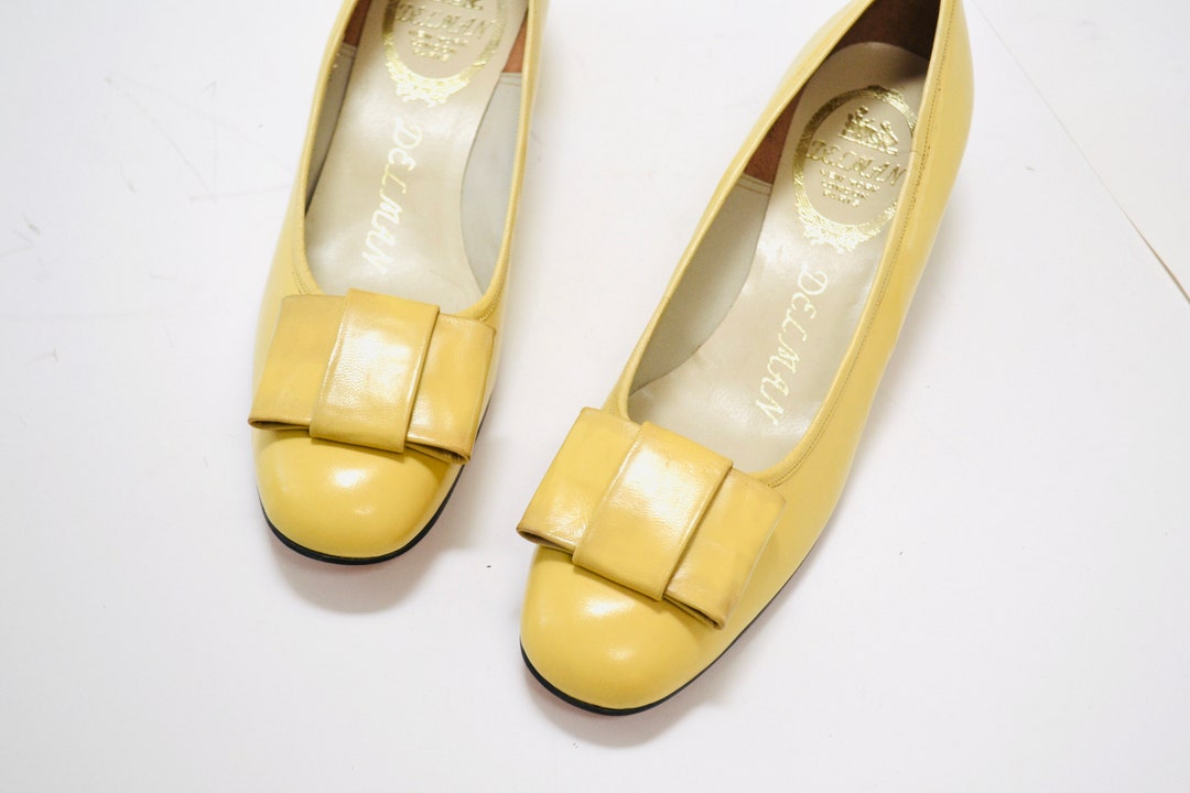60s 70s Vintage Delman Pumps Flats Shoes Size 8 1/2 AA Yellow Leather ...
