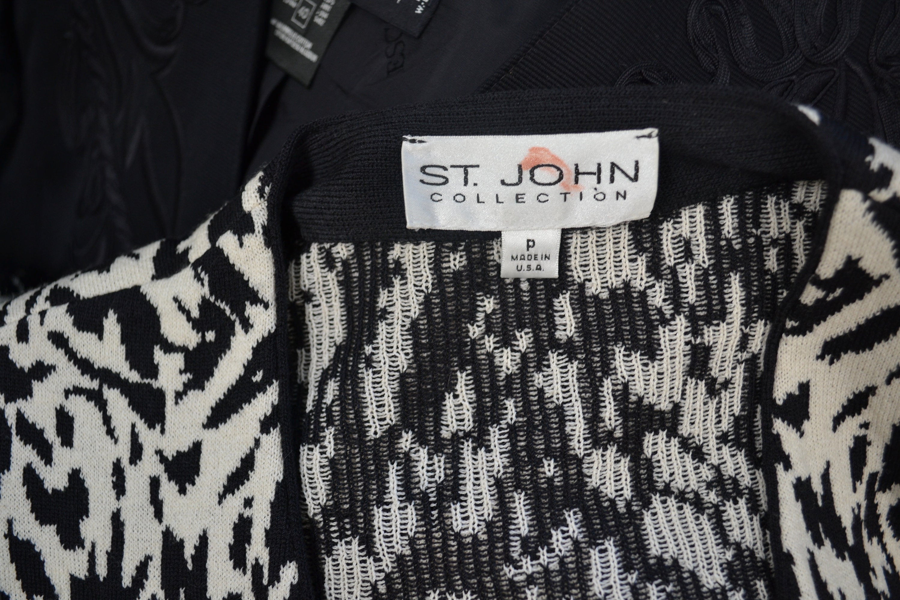 2000s Y2k Vintage St. John Collection Zebra Pattern Sweater 2000s Y2k Vintage St. John Collection Zebra Pattern Sweater