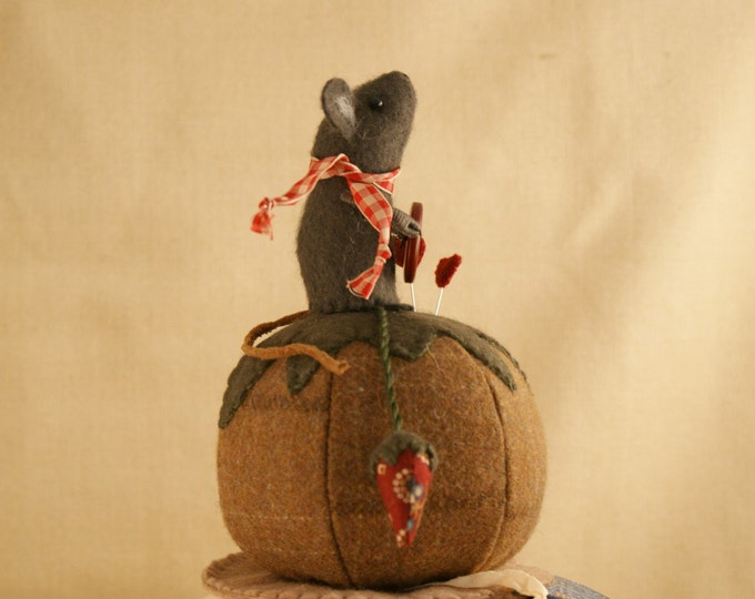 Mouse Thread Catcher and Pincushion - Etsy