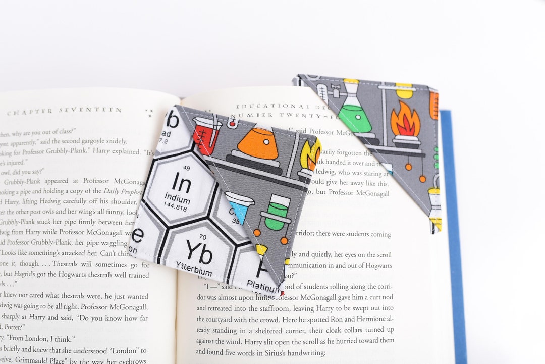 ONE Chemistry Lab Fabric Corner Bookmark, Science Cloth Bookmark ...