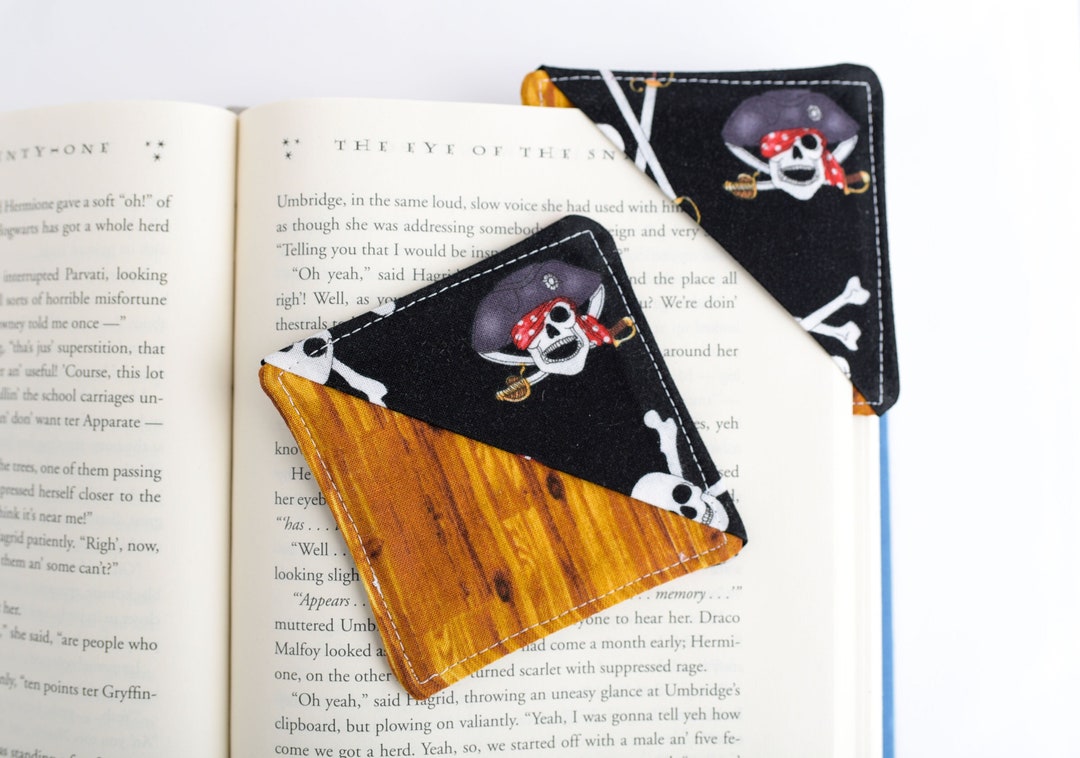 ONE Pirate Fabric Corner Bookmark, Boys Skull and Crossbones With Wood ...