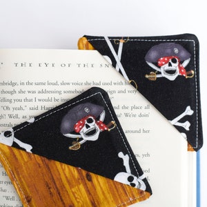 ONE Pirate Fabric Corner Bookmark, Boys Skull and Crossbones With Wood ...