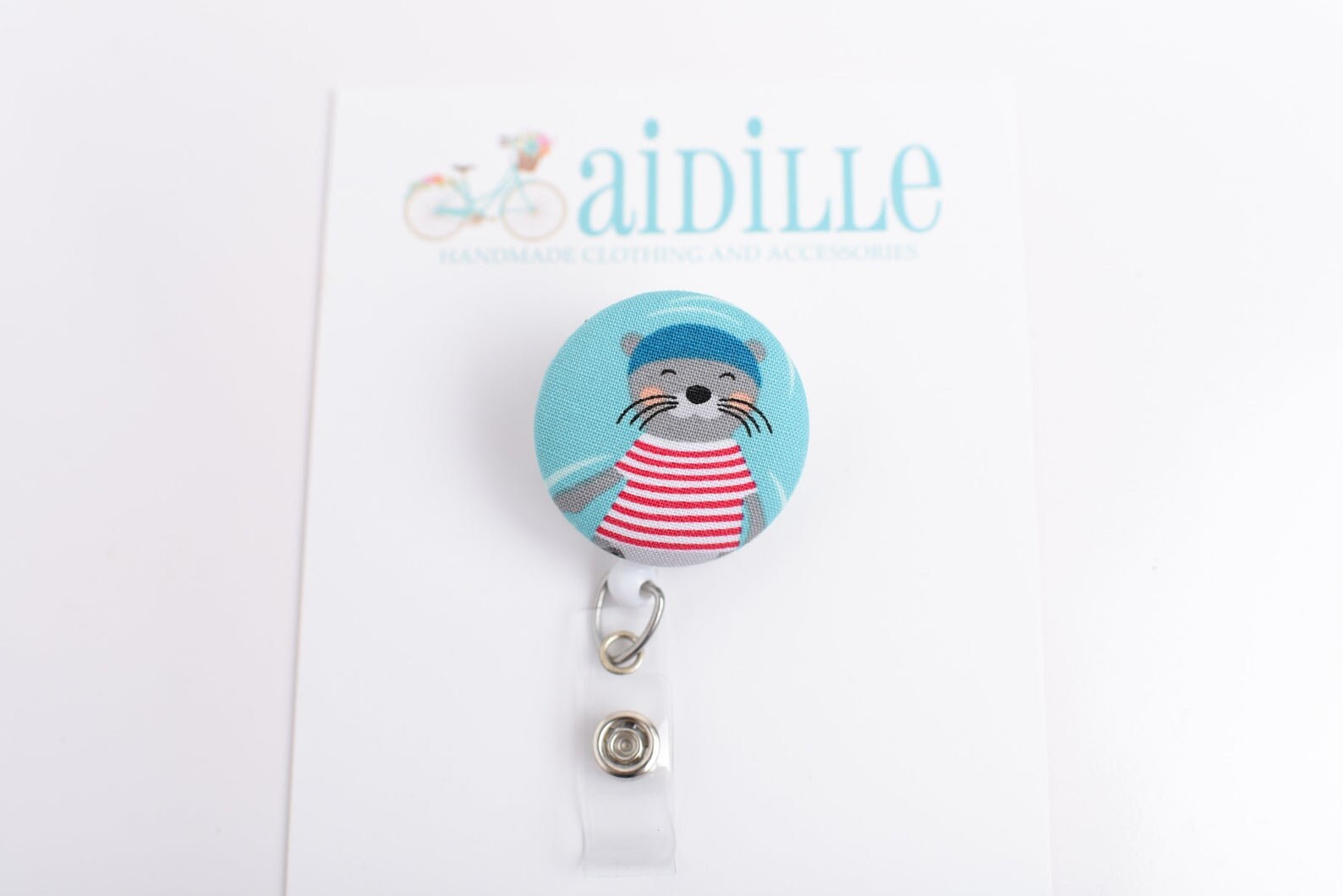 Boy or Girl Otter Badge Reel / Retractable ID Holder / Otters - Etsy