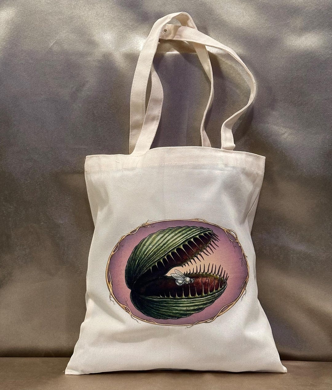 Unique Medium Tote | Surreal Art of Oyster and Venus Flytrap Fusion - Etsy