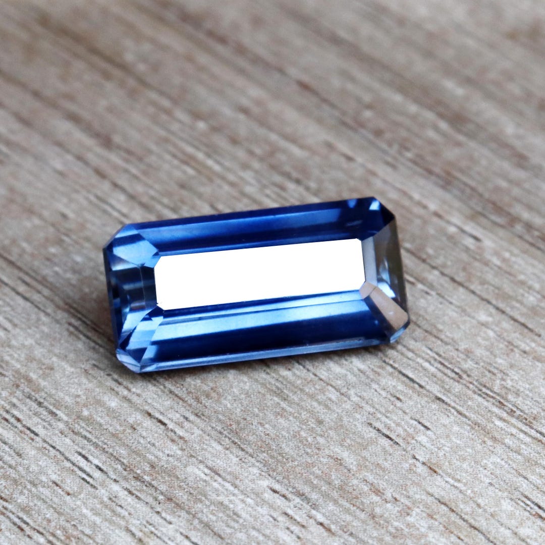 Royal Blue Flawless Sapphire Natural Loose Gemstone: 16.30 Ct Baguette ...