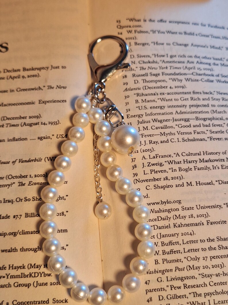 Pearl Beaded Keychain: Vintage Style Handmade Jewelry Charm - Etsy