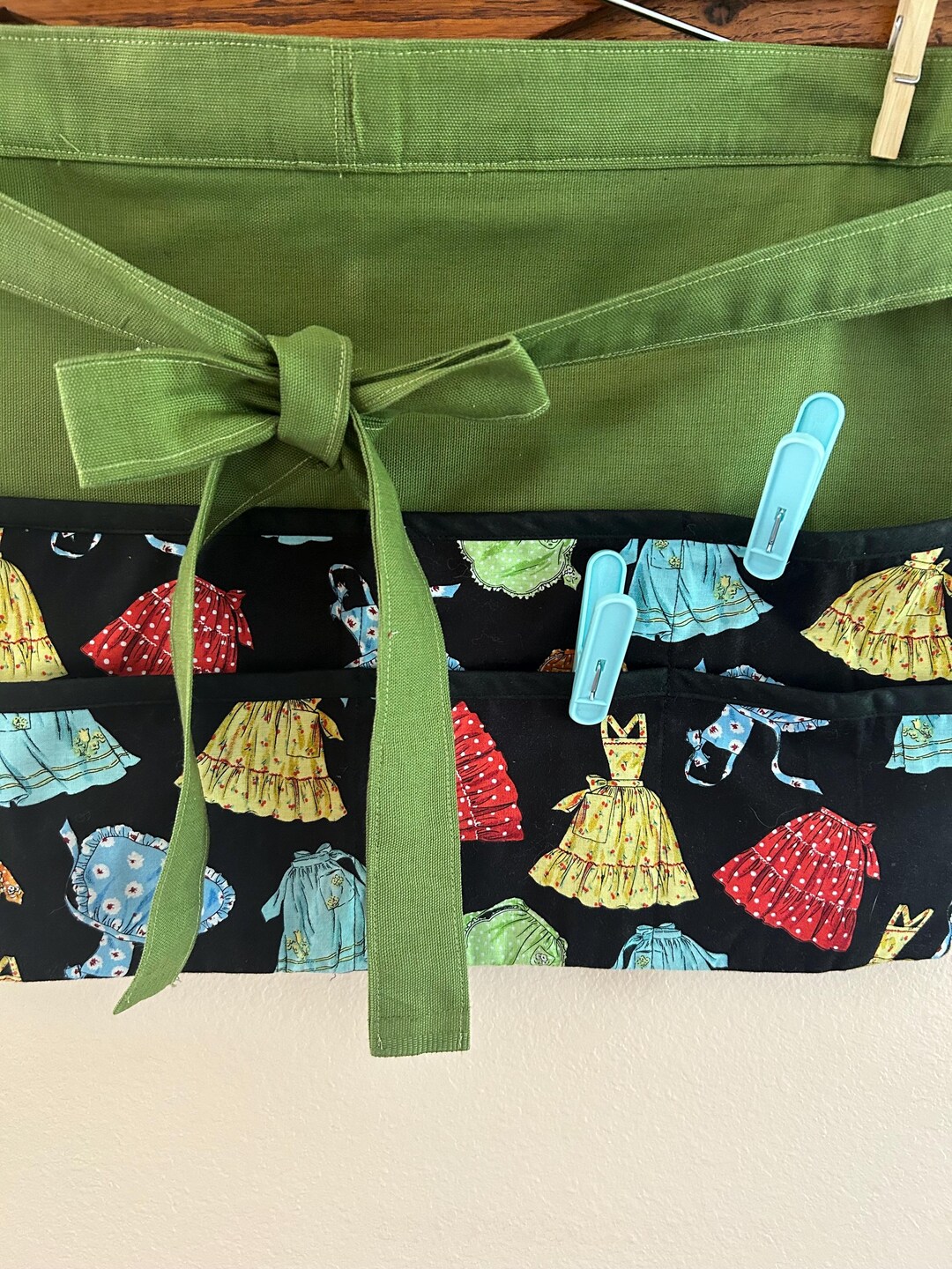 Half Apron, Server Apron, Craft Apron, Vendor Apron, 6 Pockets, Peg ...