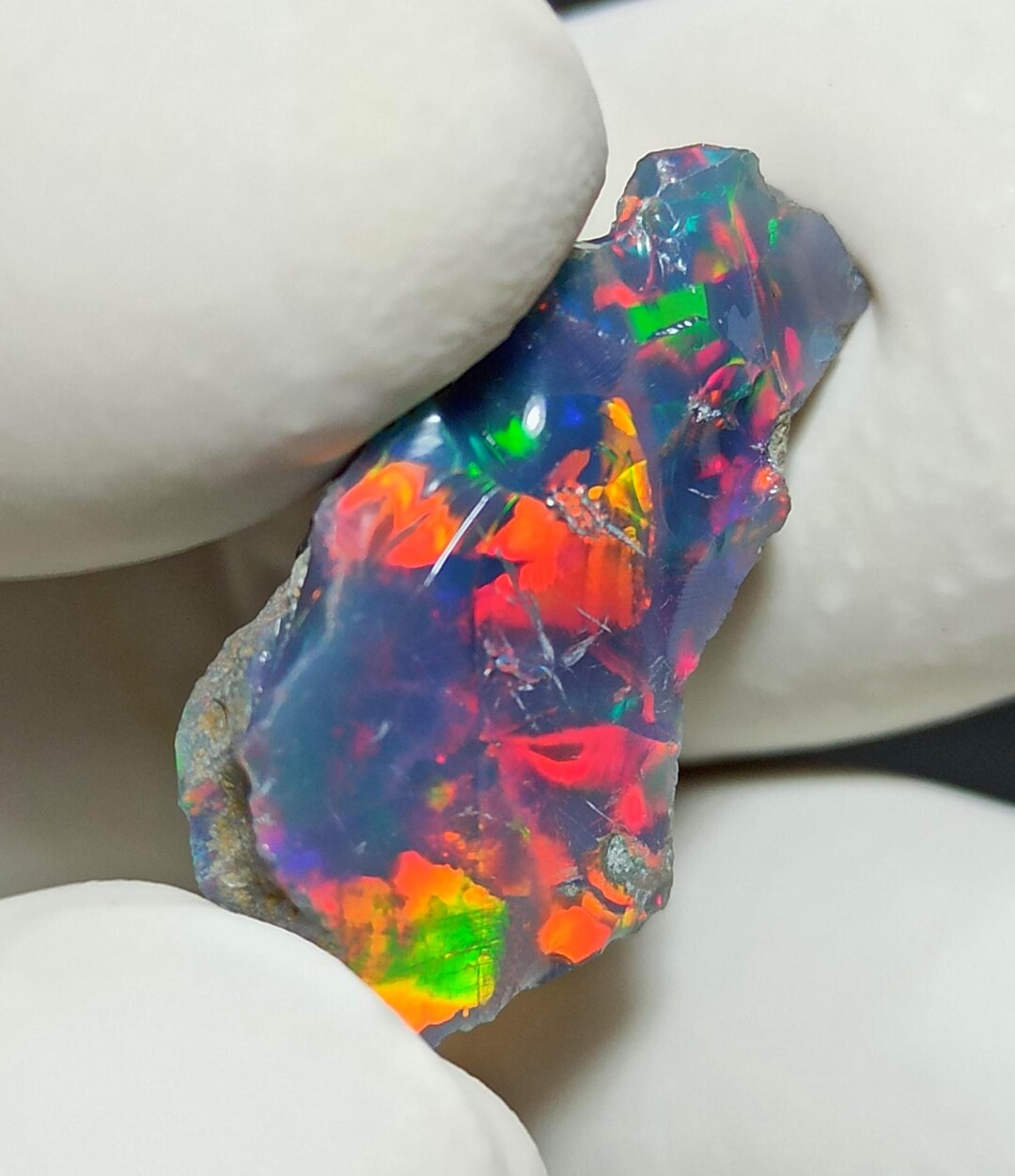 5.00 Cts. Dyed Black Ethiopian Opal Rough: Loose Gemstone ( 21x12x6 MM ...