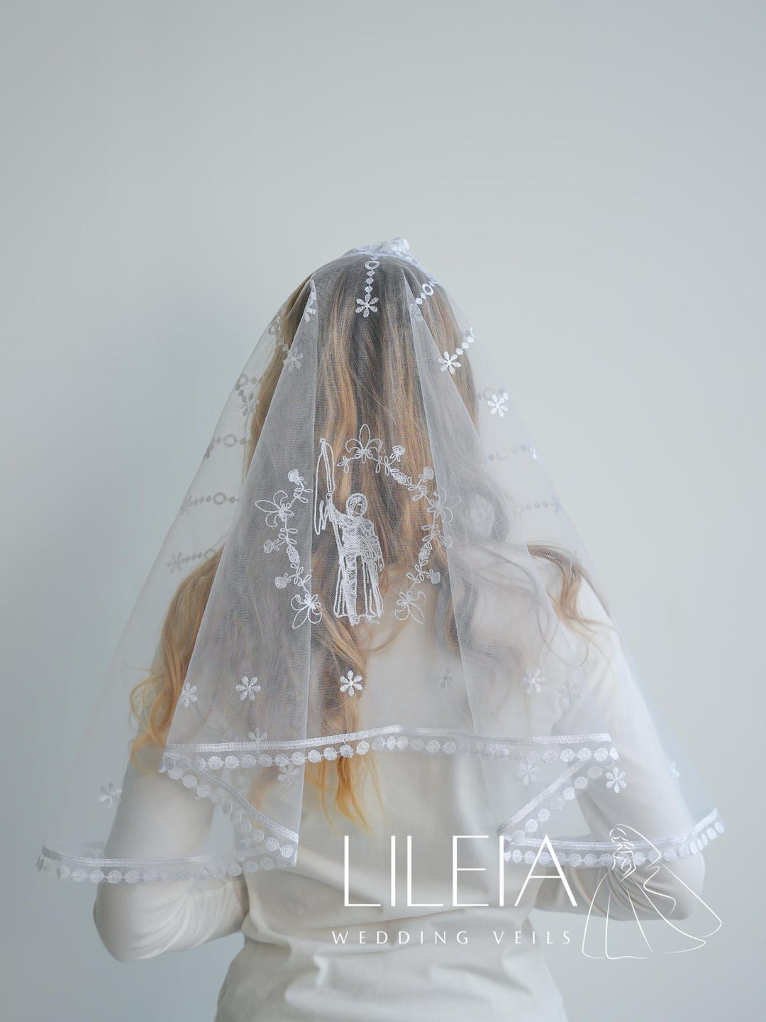 White Chapel Veil, Embroidered Head Covering, Ivory Lace Chapel Veil ...