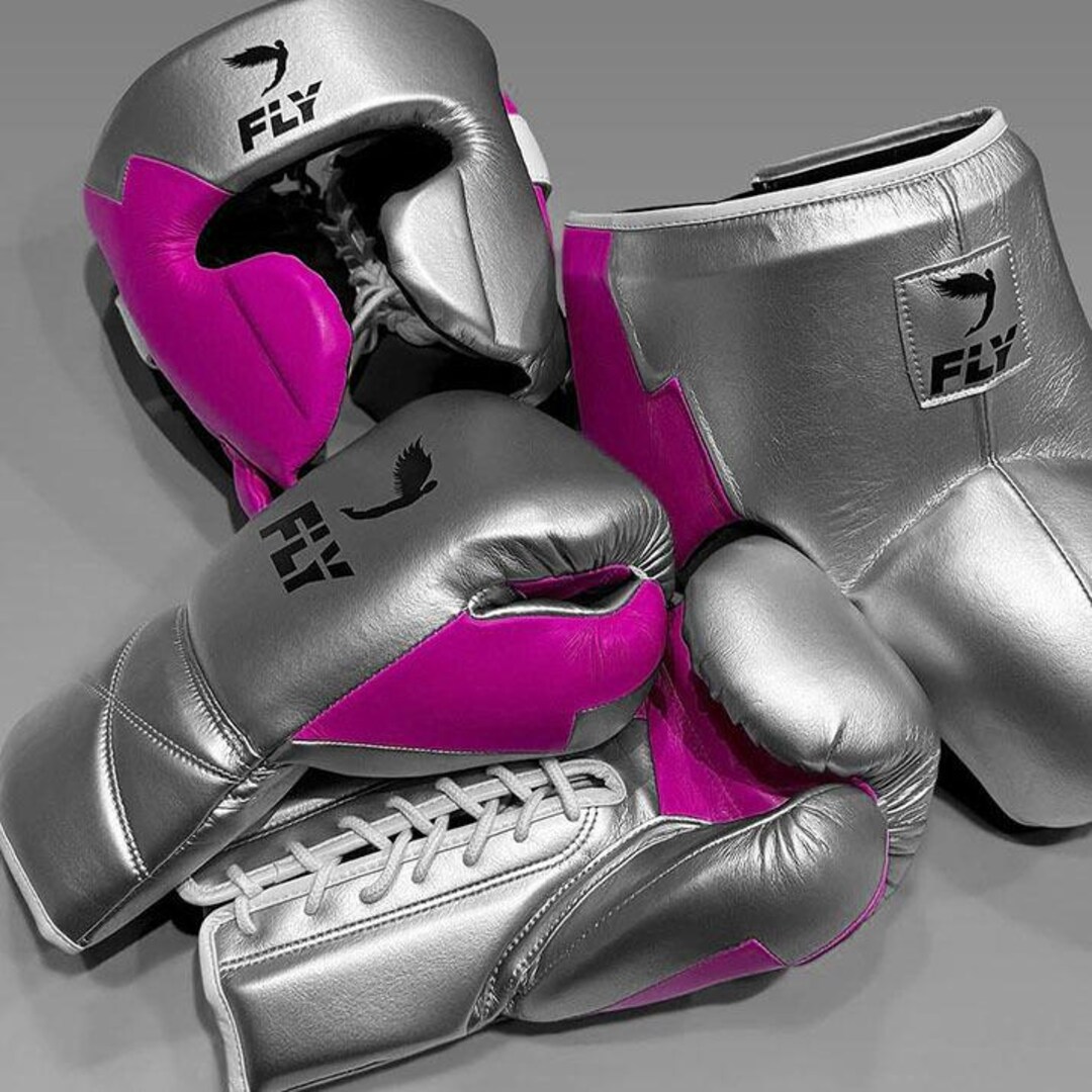 Customized Handmade Fly Boxing Set 100% Original Leather Boxing Gloves ...