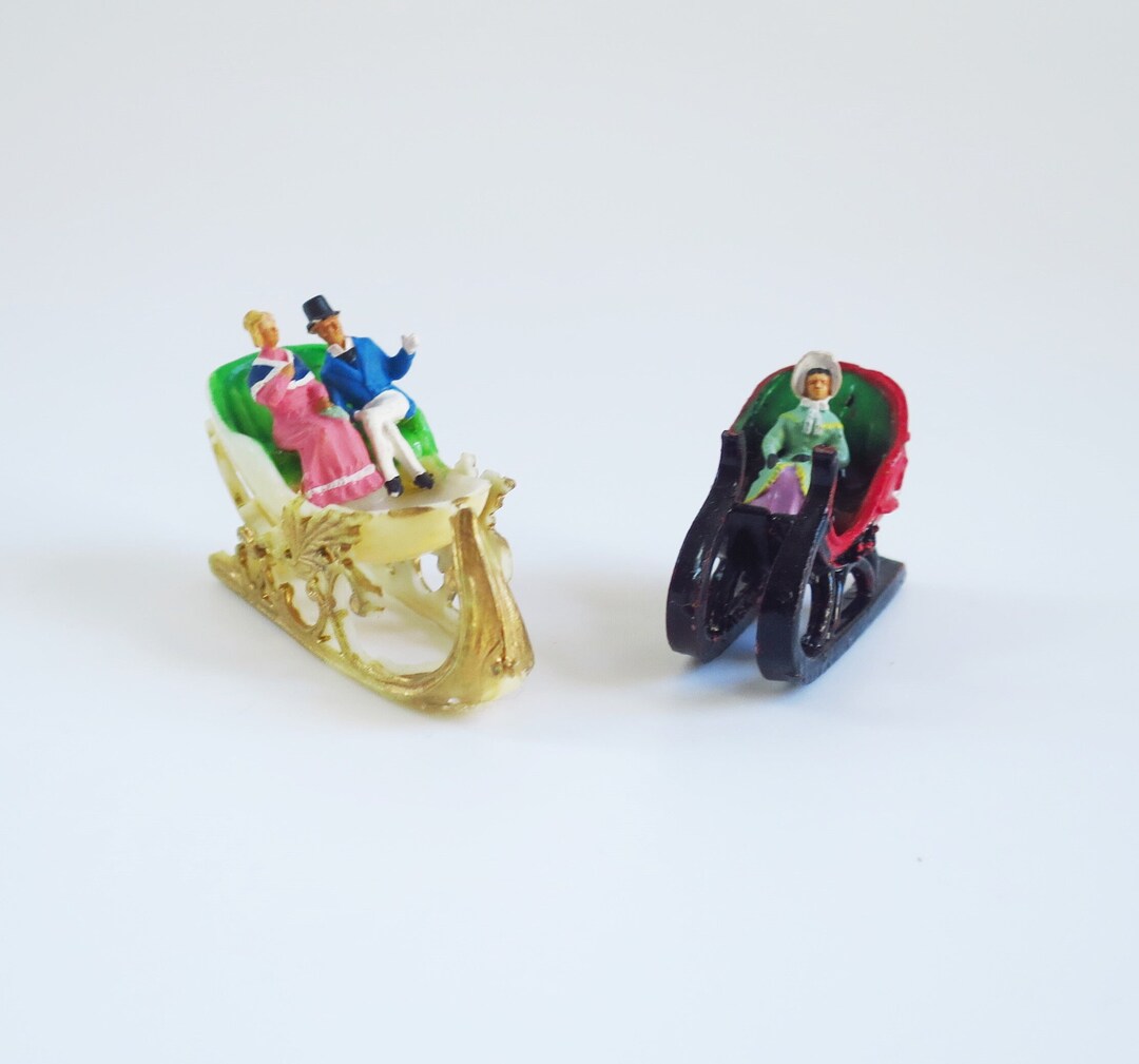 Tiny 1 Inch Horse Drawn Carriage Set Vintage Putz Figures - Etsy