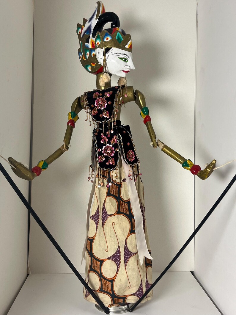 Vintage Indonesian Wayang Golek Puppet – Hand-carved Beaded Costume - Etsy