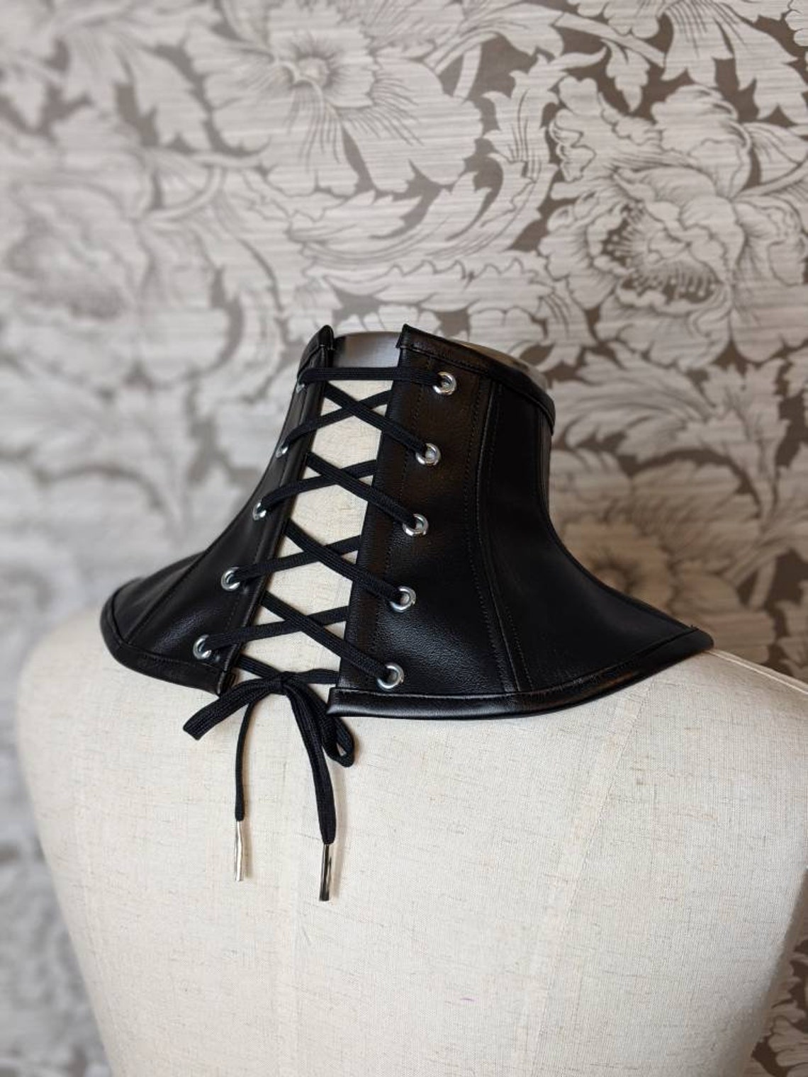 BESPOKE Faux Leather Neck Corset Posture Collar - Etsy UK