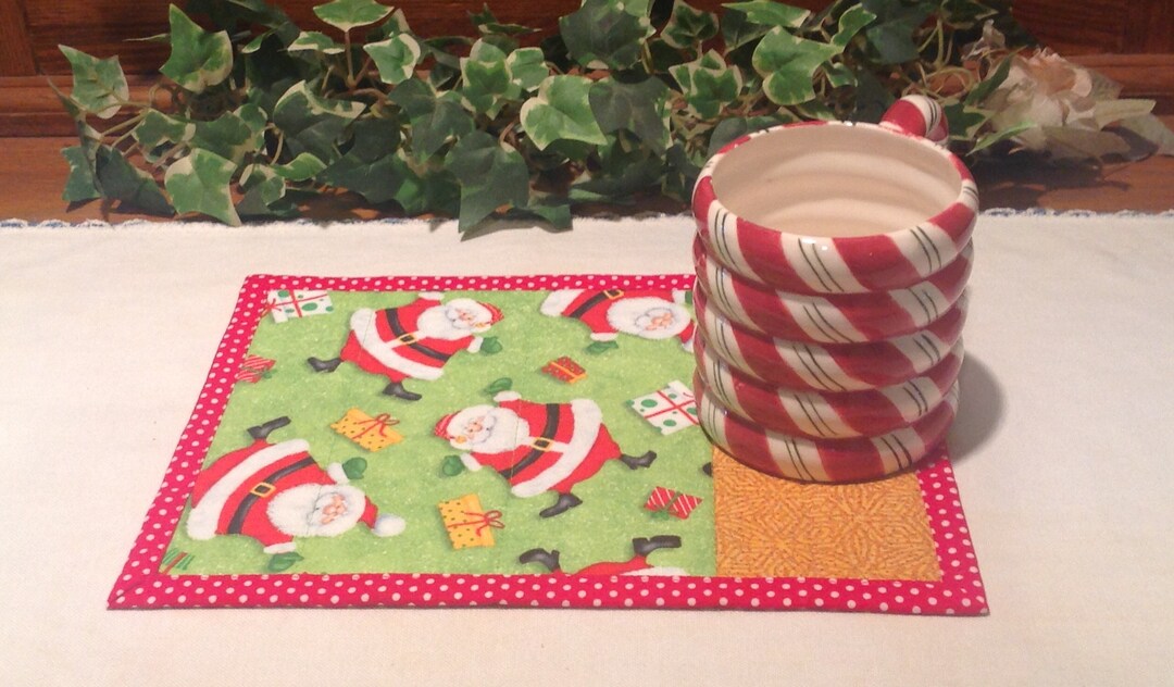 Christmas Quilted Mug Rug Tumbling Santas Snack Mat Quiltsy - Etsy