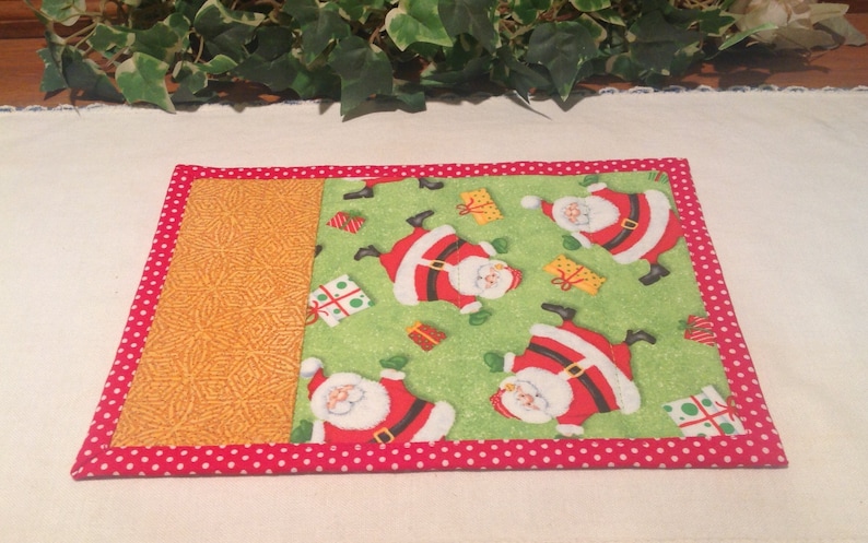 Christmas Quilted Mug Rug Tumbling Santas Snack Mat Quiltsy - Etsy