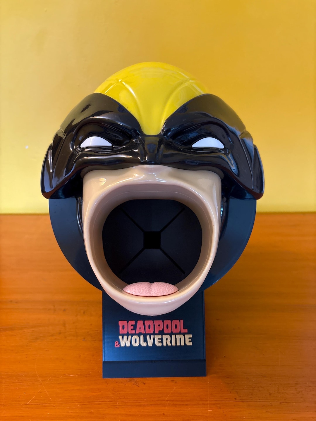 Deadpool & Wolverine Popcorn Bucket Custom 3D Printed Stand - Display ...