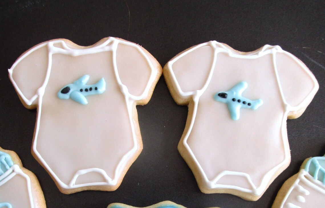 Onesie Baby Shower Cookies If They Can Make a Onesie With It | Etsy