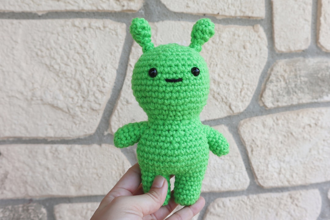 Alien, Crochet Alien, Amigurumi Plush Toy, Space Themed, Green Alien ...