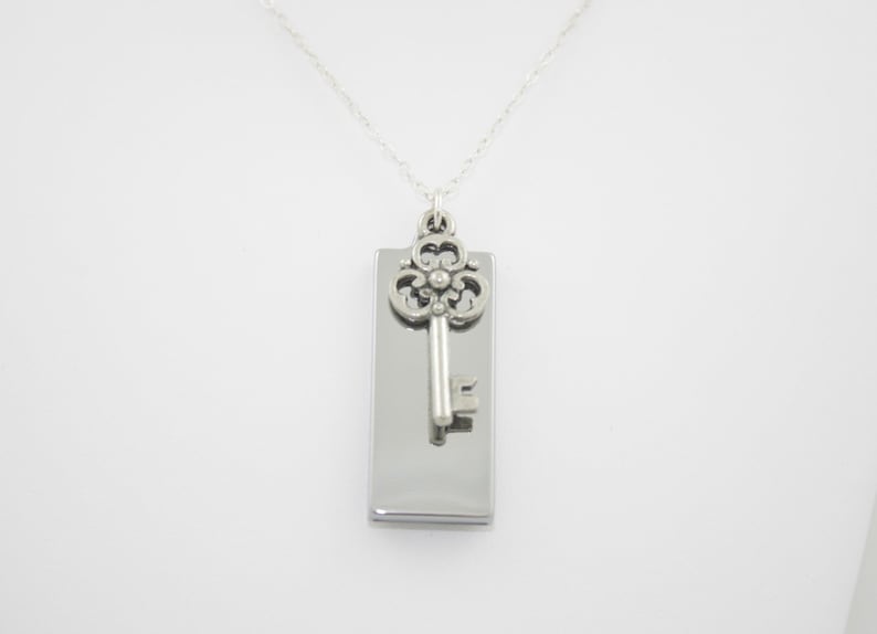 2GB USB Memory Silver Necklace - Etsy