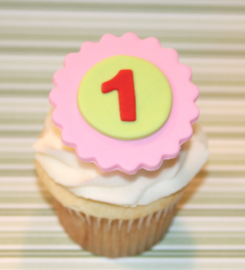 Fondant Cupcake Toppers Strawberry - Etsy Fondant Cupcake Toppers Strawberry - Etsy