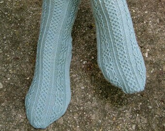 Knit Sock Pattern: Easy Two Color Mismatched Socks Knitting | Etsy